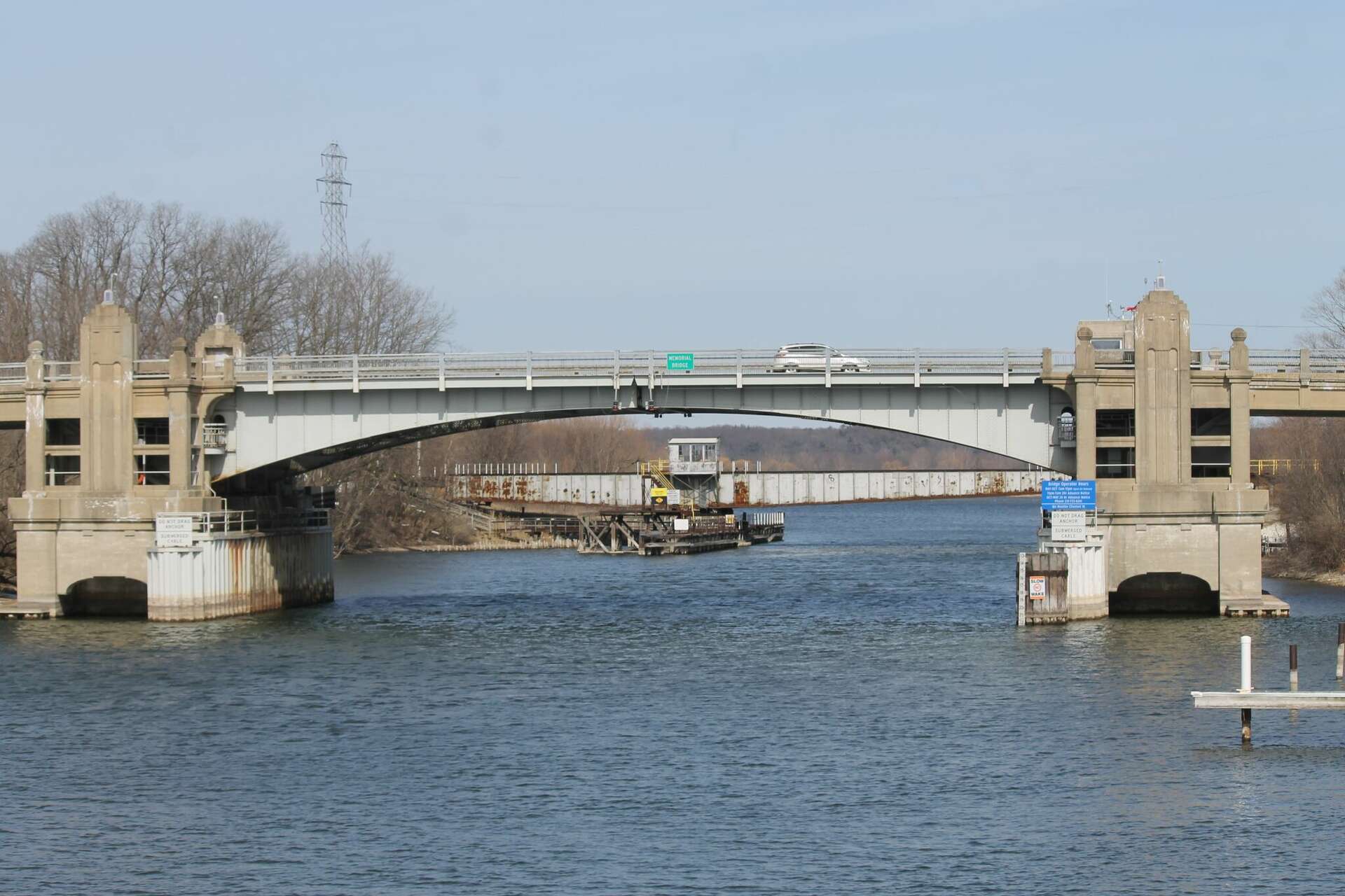 Manistee bridge incident ends in safe rescue
