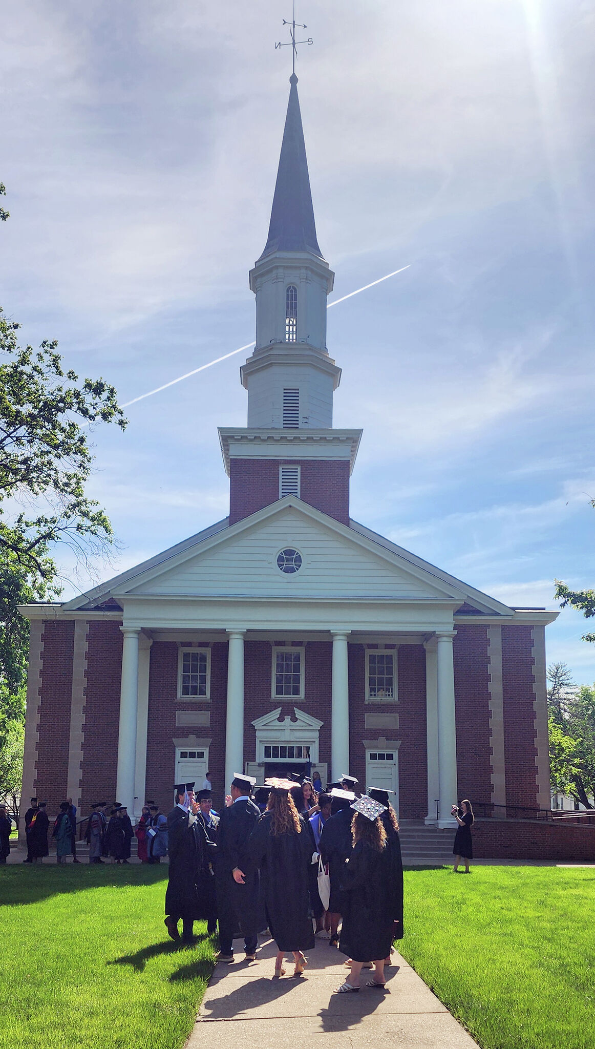 Tornado impacts Jacksonville, Illinois, outages reported