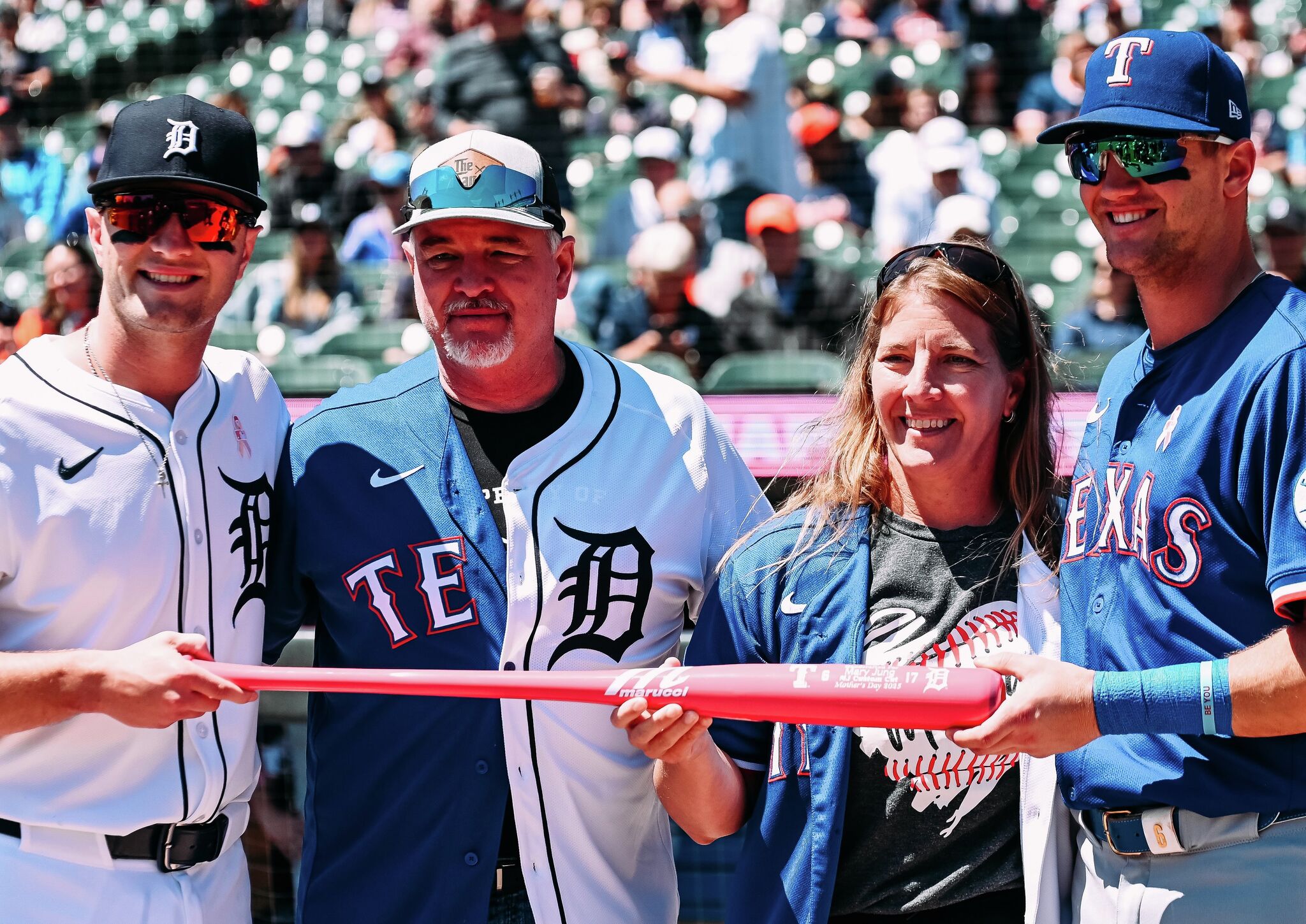 Jung brothers face off in MLB on Mother’s Day as parents celebrate