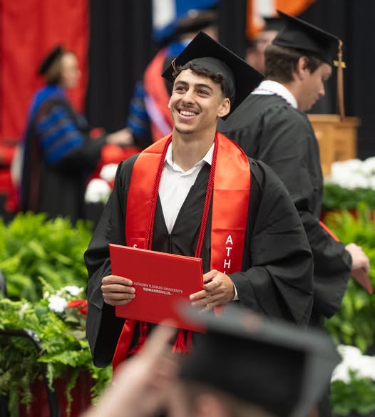 SIUE class of 2025 commencement