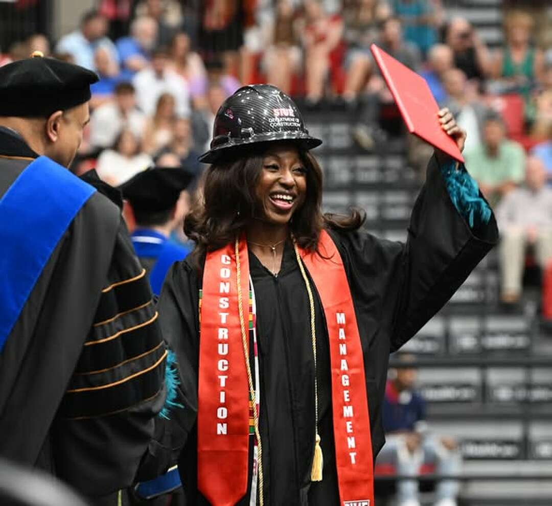 SIUE class of 2025 commencement