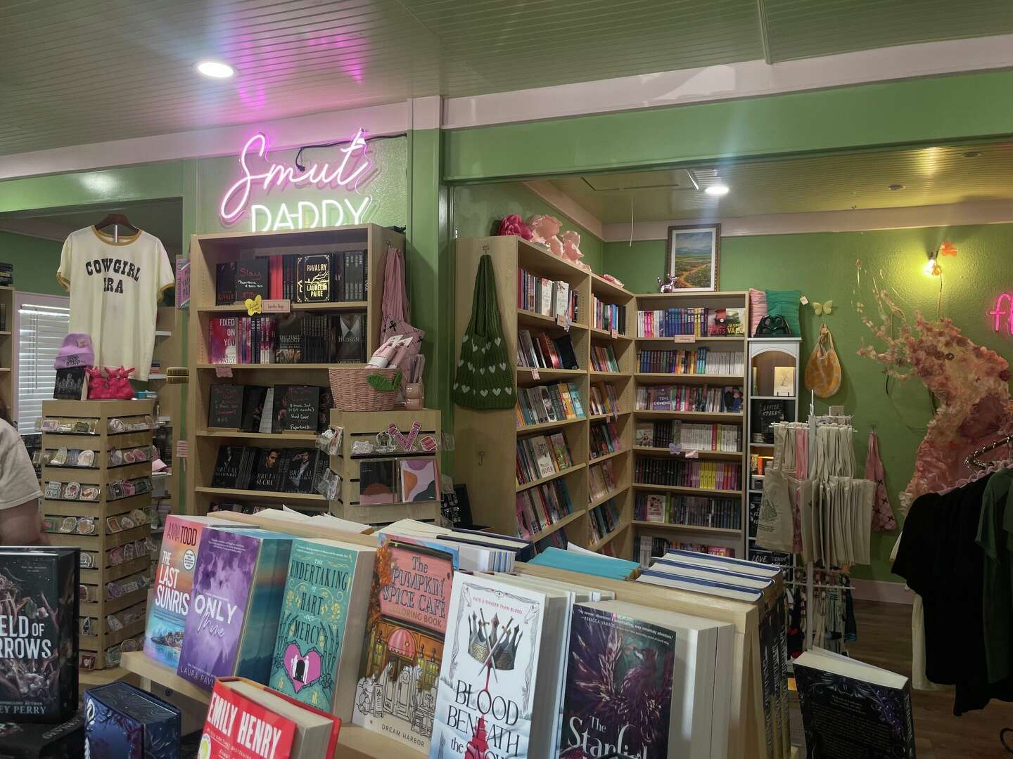 Romance-only and niche bookstores to visit in Texas