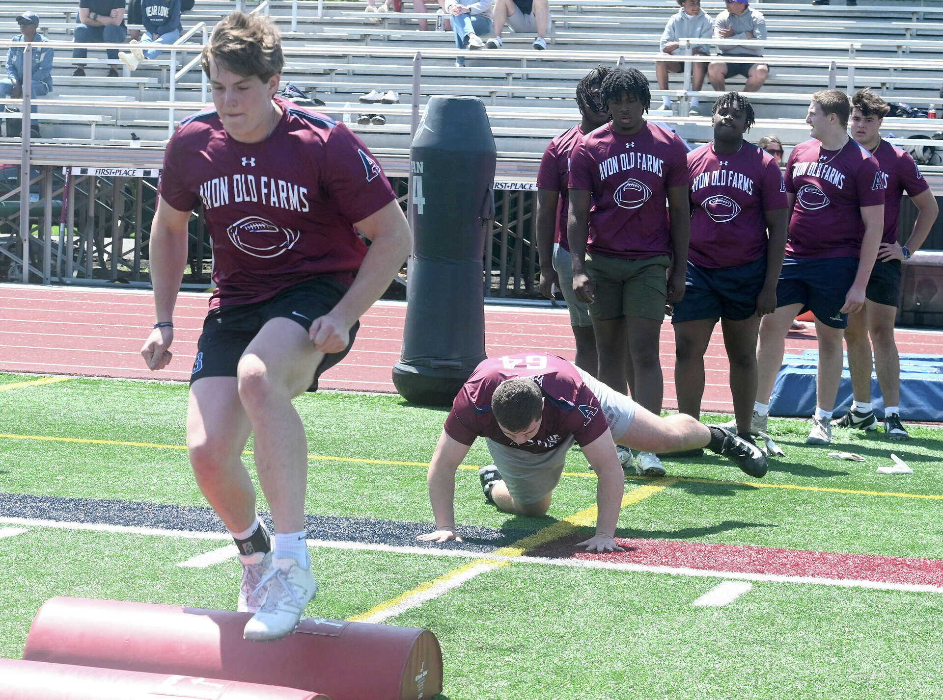 How a season with Avon Old Farms football could benefit Darien's Thom