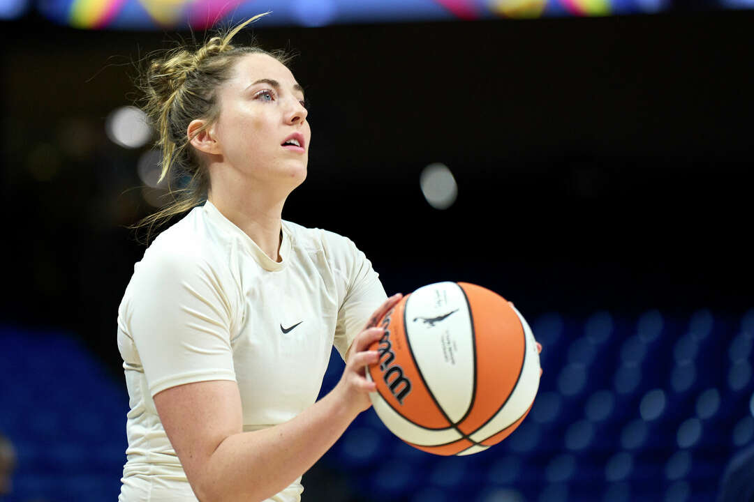 How ex-UConn star Katie Lou Samuelson is handling ACL injury