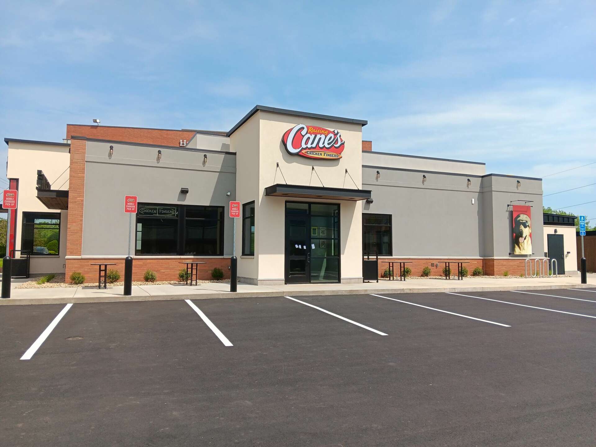 Raising Cane's to open third CT location next week in Wethersfield