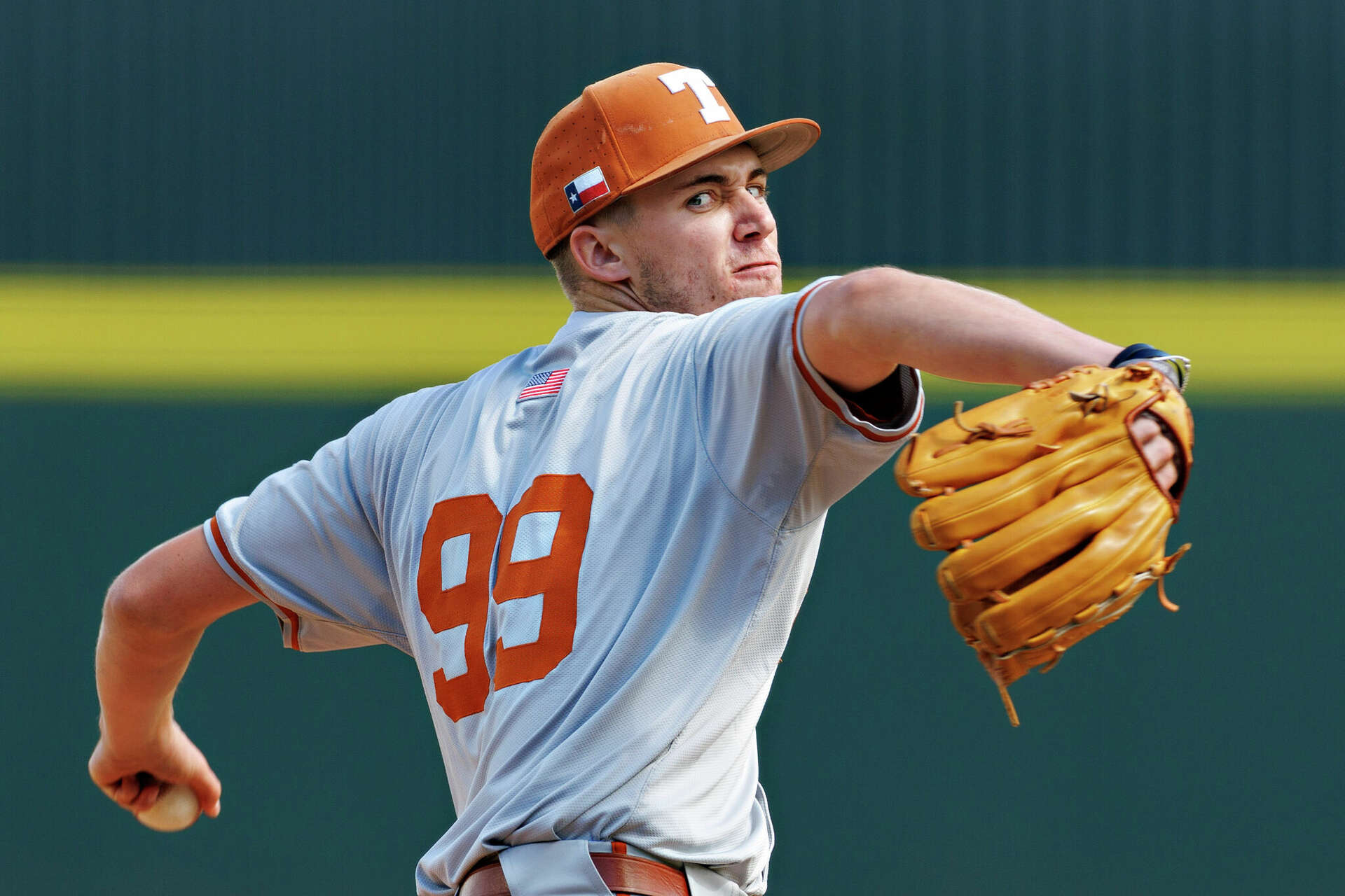 Texas baseball has special pair in Dylan Volantis, Jonah Williams