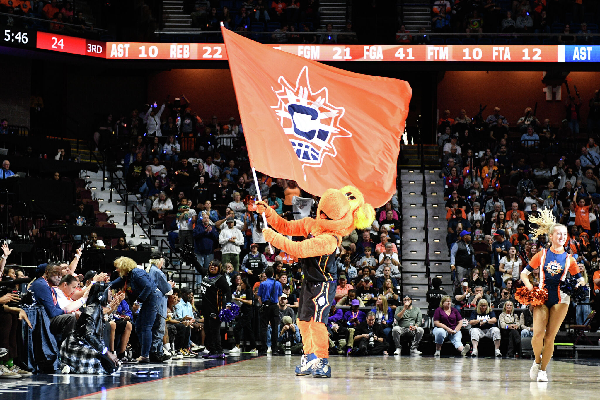 Connecticut officials hope to keep WNBA's Sun in state