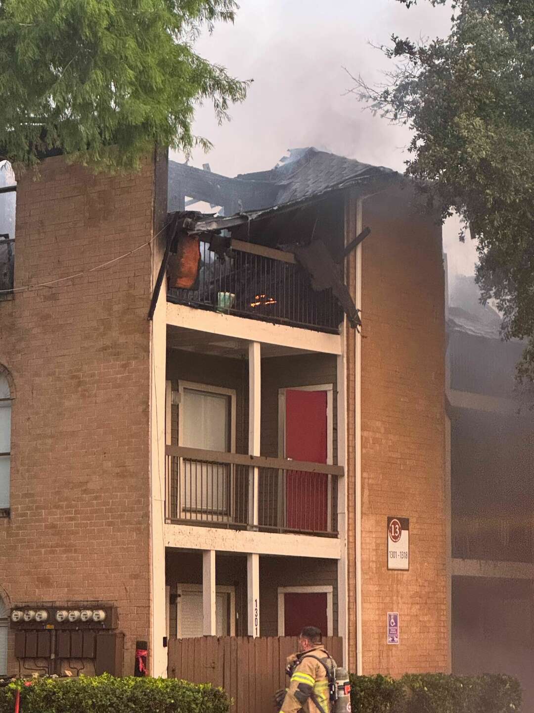 Arson investigated in 3-alarm apartment fire near Westpark Tollway
