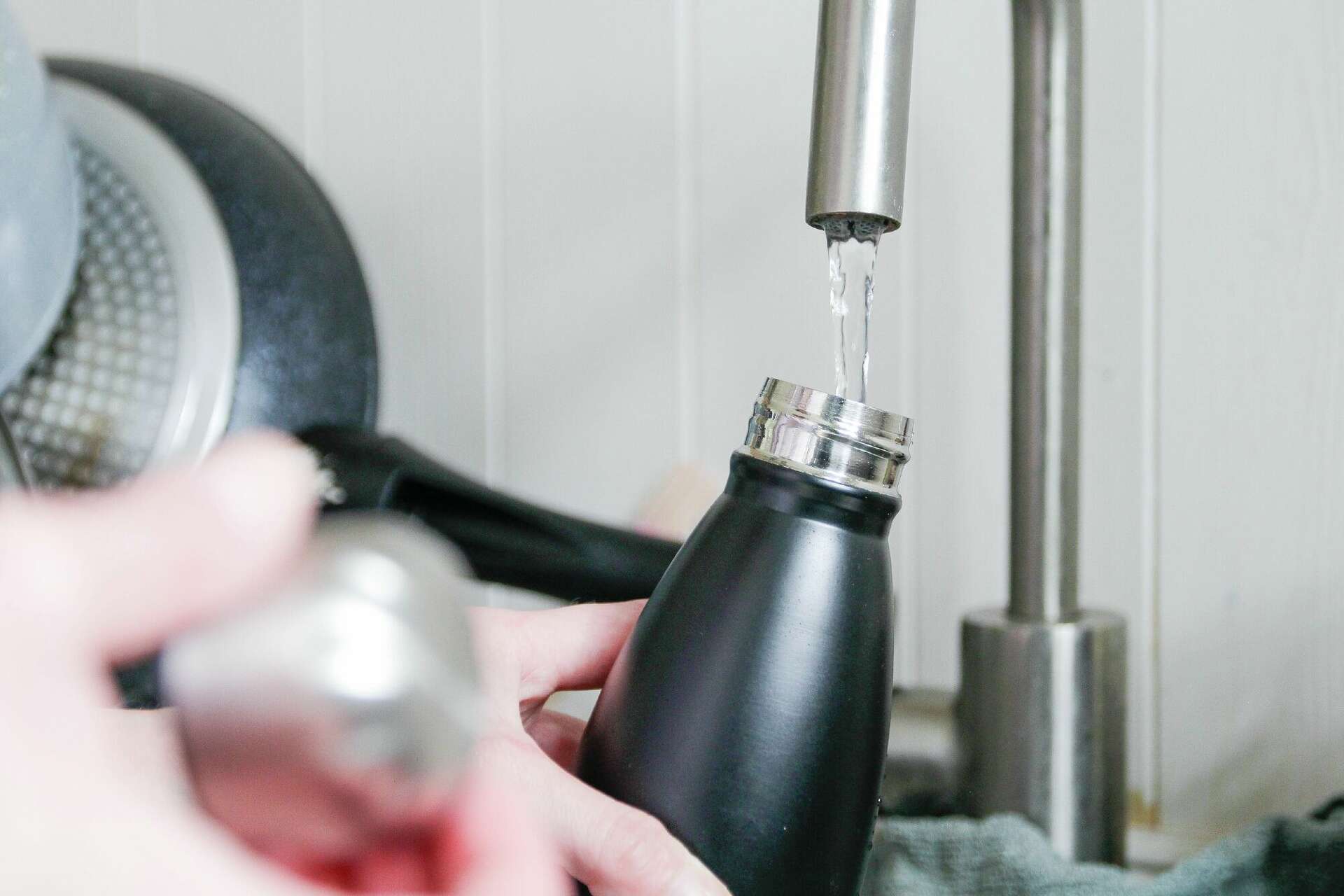 Can this ‘extreme’ hydration rule help you get better sleep?