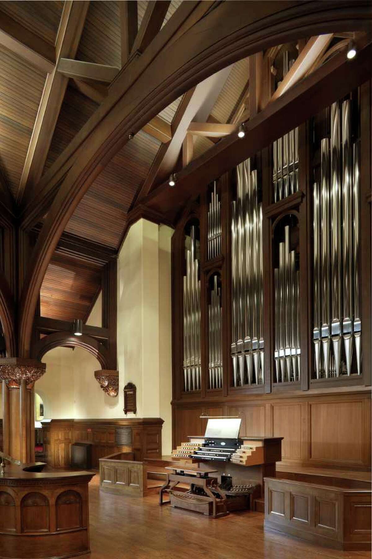 Virtuoso Justin Bischof set to solo Nov. 14 at inaugural concert for ...