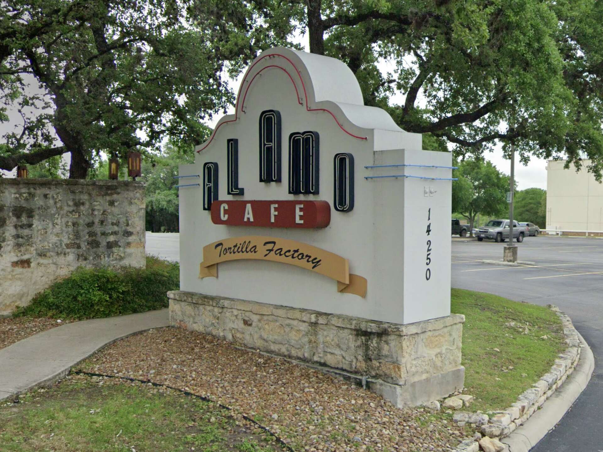 Alamo Cafe honors late manager’s lasting impact