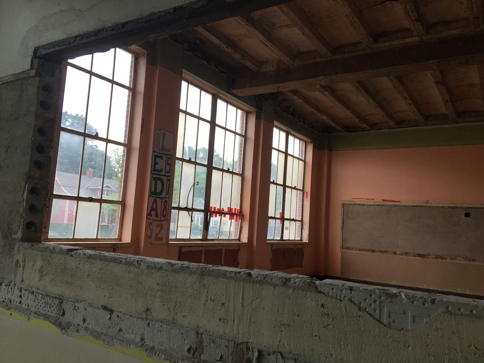 Policía alemana busca a hombre que atacó e hirió a varias personas ...