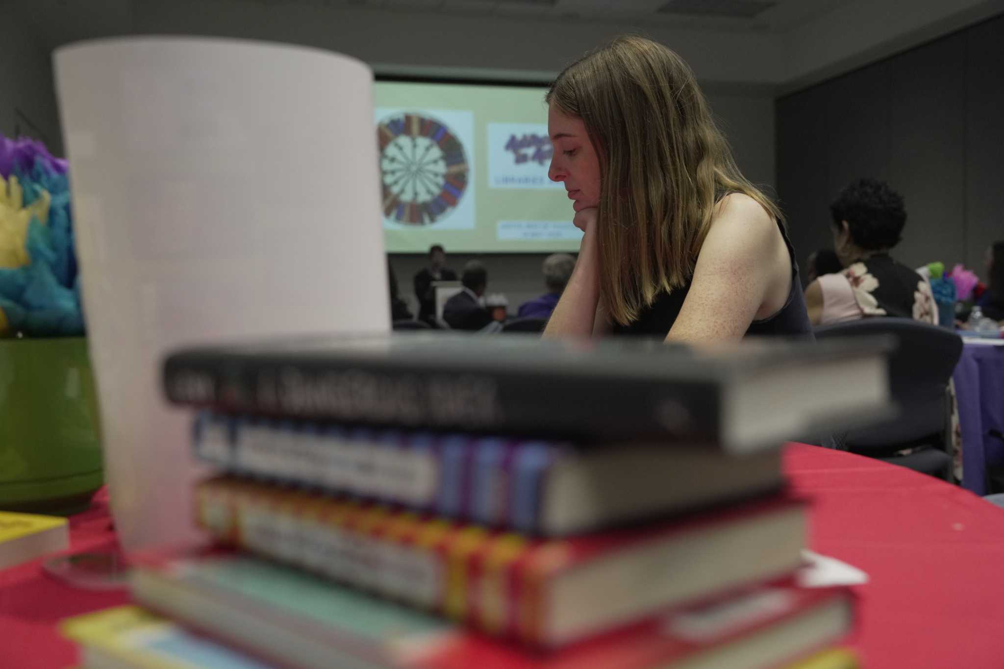 HISD has 23 librarians for 274 schools after discipline area shift