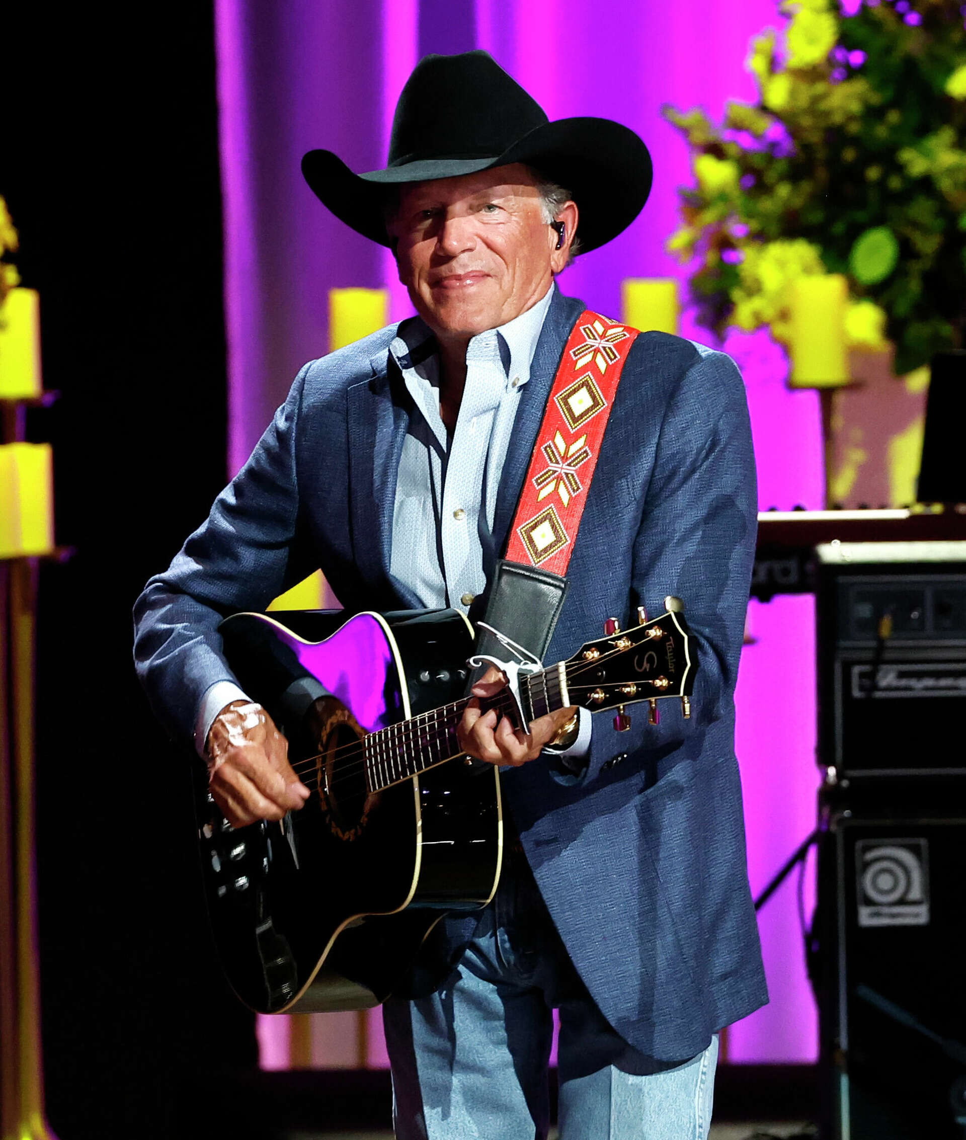George Strait salutes Gruene Hall on 50 years of Texas music