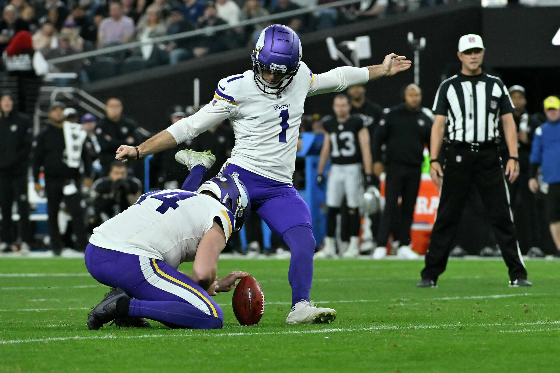 49ers sign veteran kicker Greg Joseph to push struggling Jake Moody