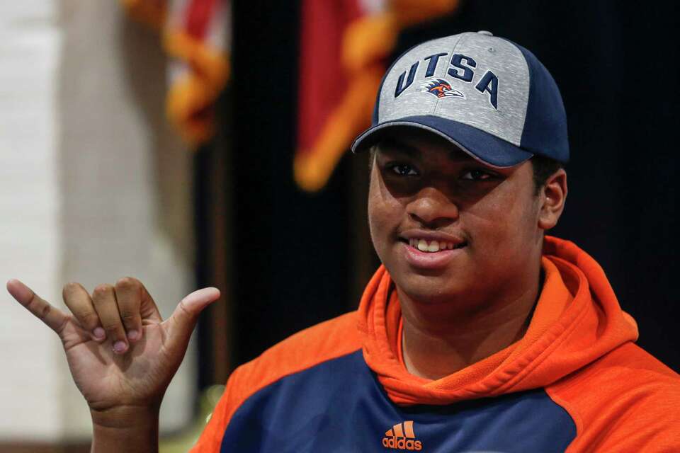 UTSA says rebranding won't erase roadrunner mascot