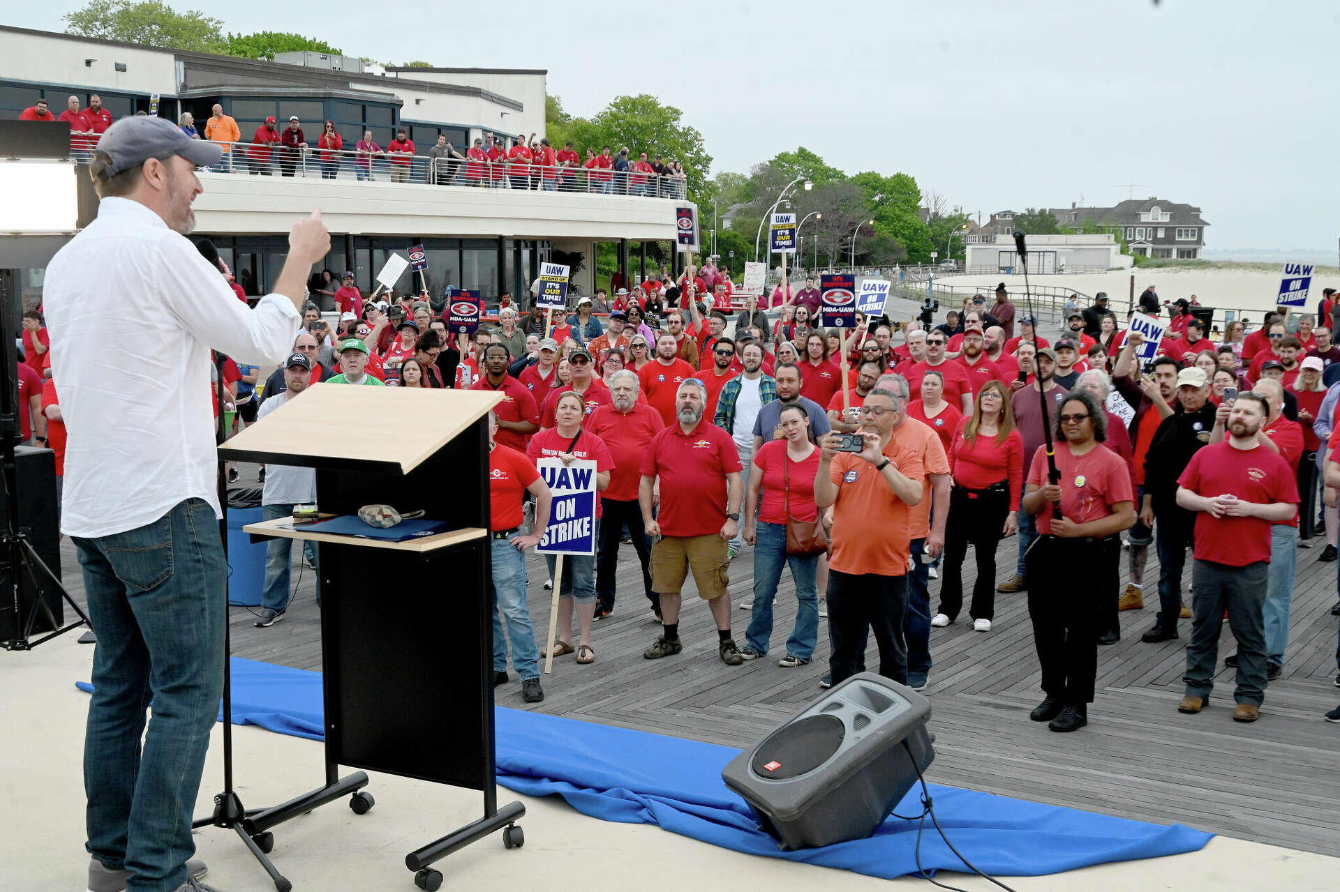 CT Electric Boat marine drafters rally ahead of possible strike
