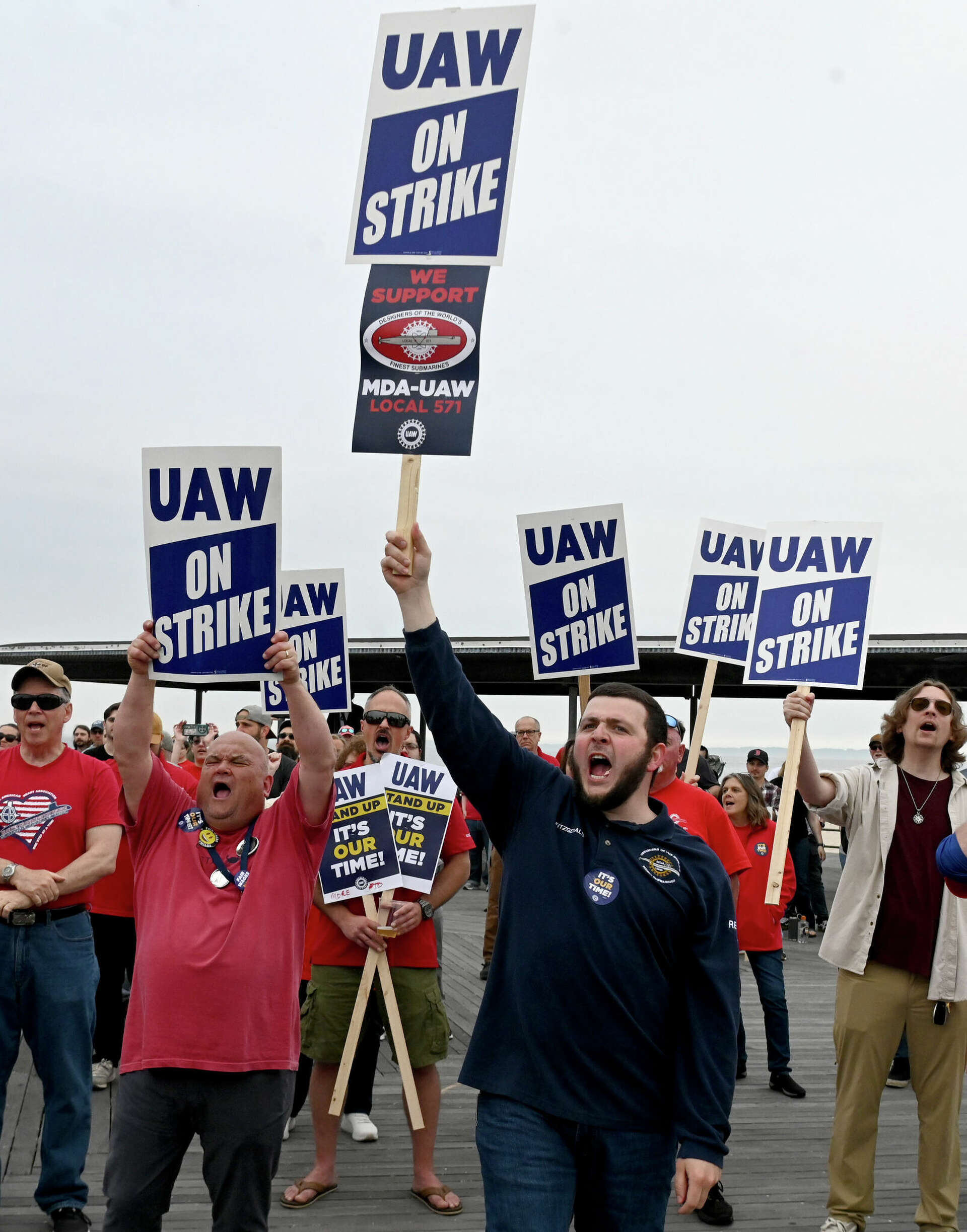 How CT workers at Pratt & Whitney and Electric Boat got new contracts