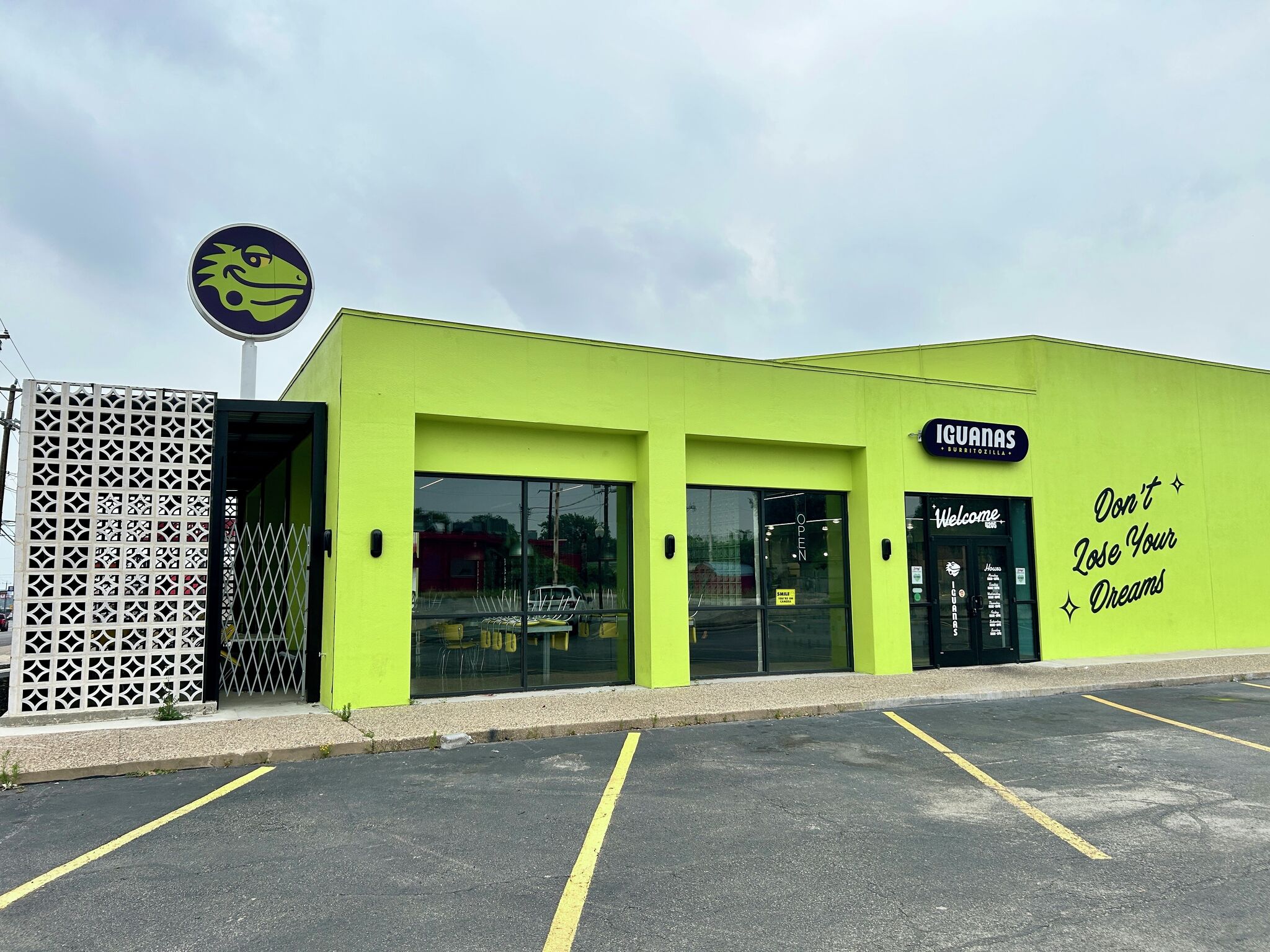 Giant burrito chain leaves San Antonio as location goes dark