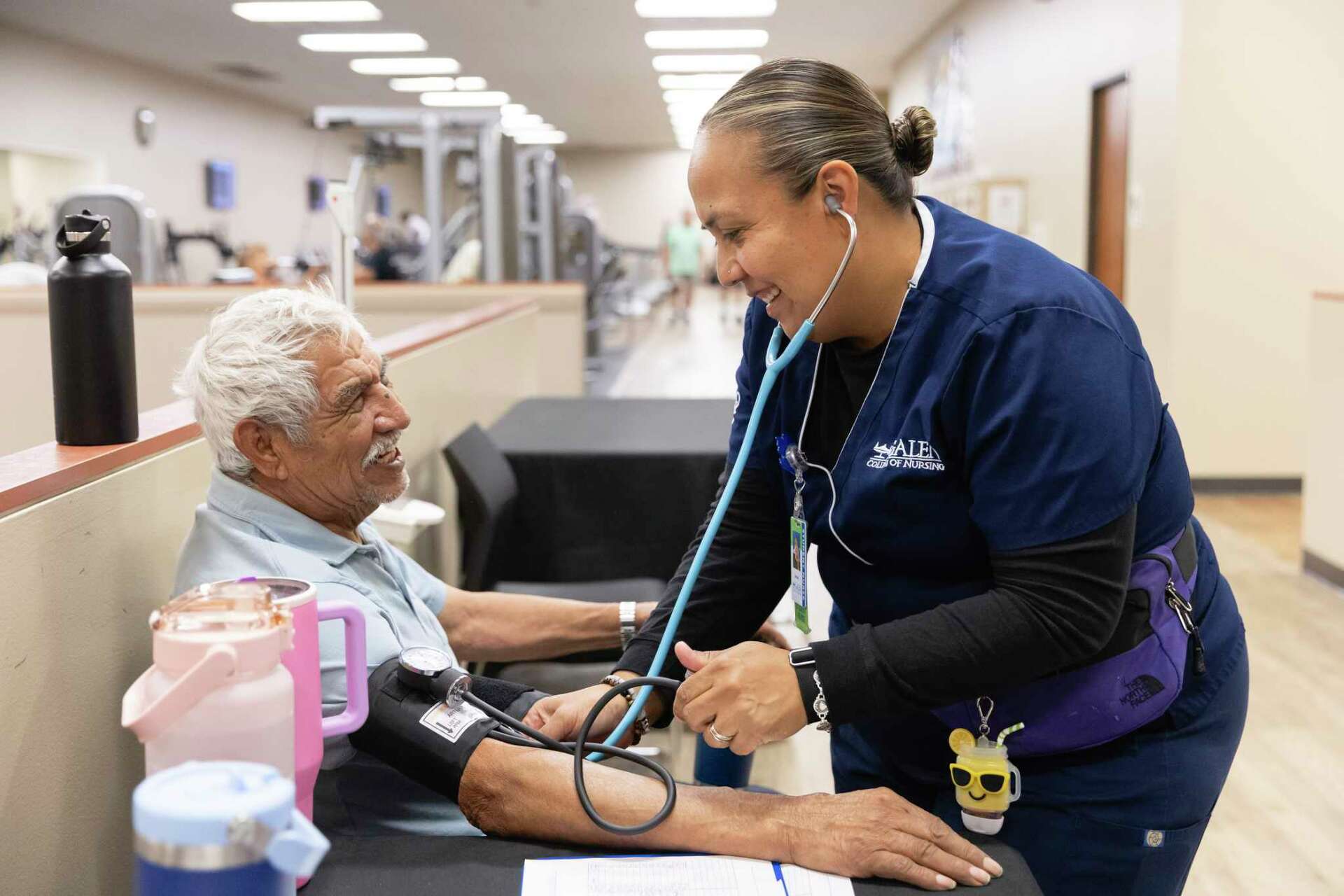 At S.A. senior center, nursing students get a lifestyle lesson