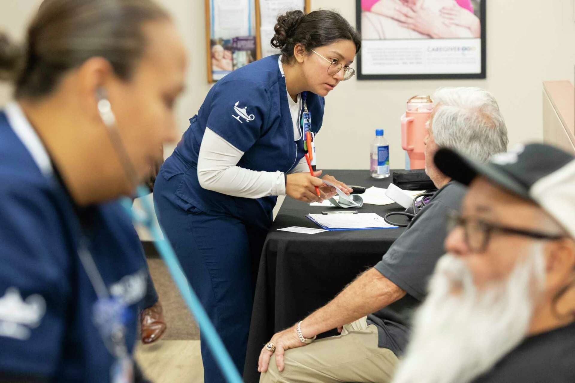 At S.A. senior center, nursing students get a lifestyle lesson