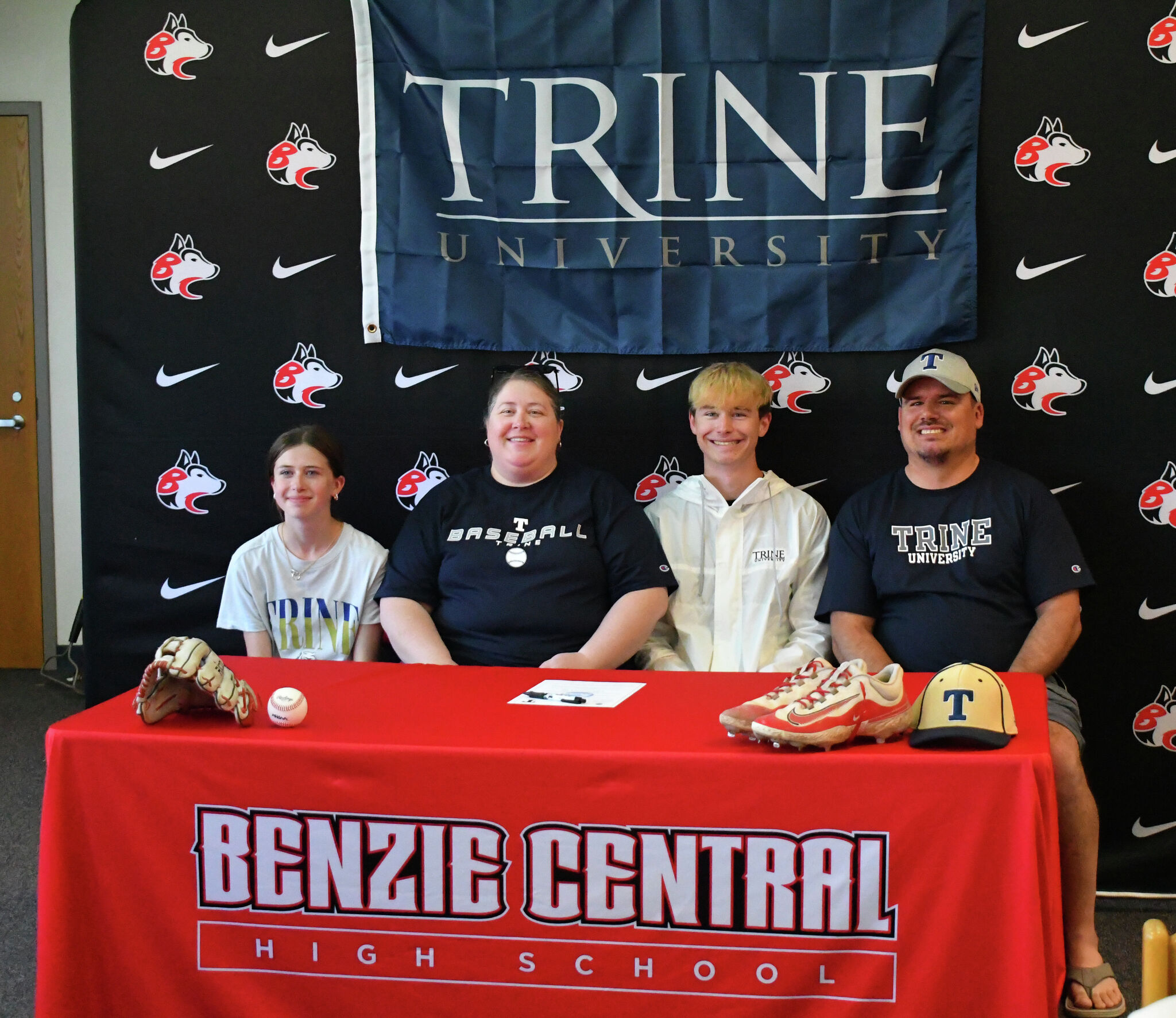Jayden Ewing signs with Trine University to play baseball