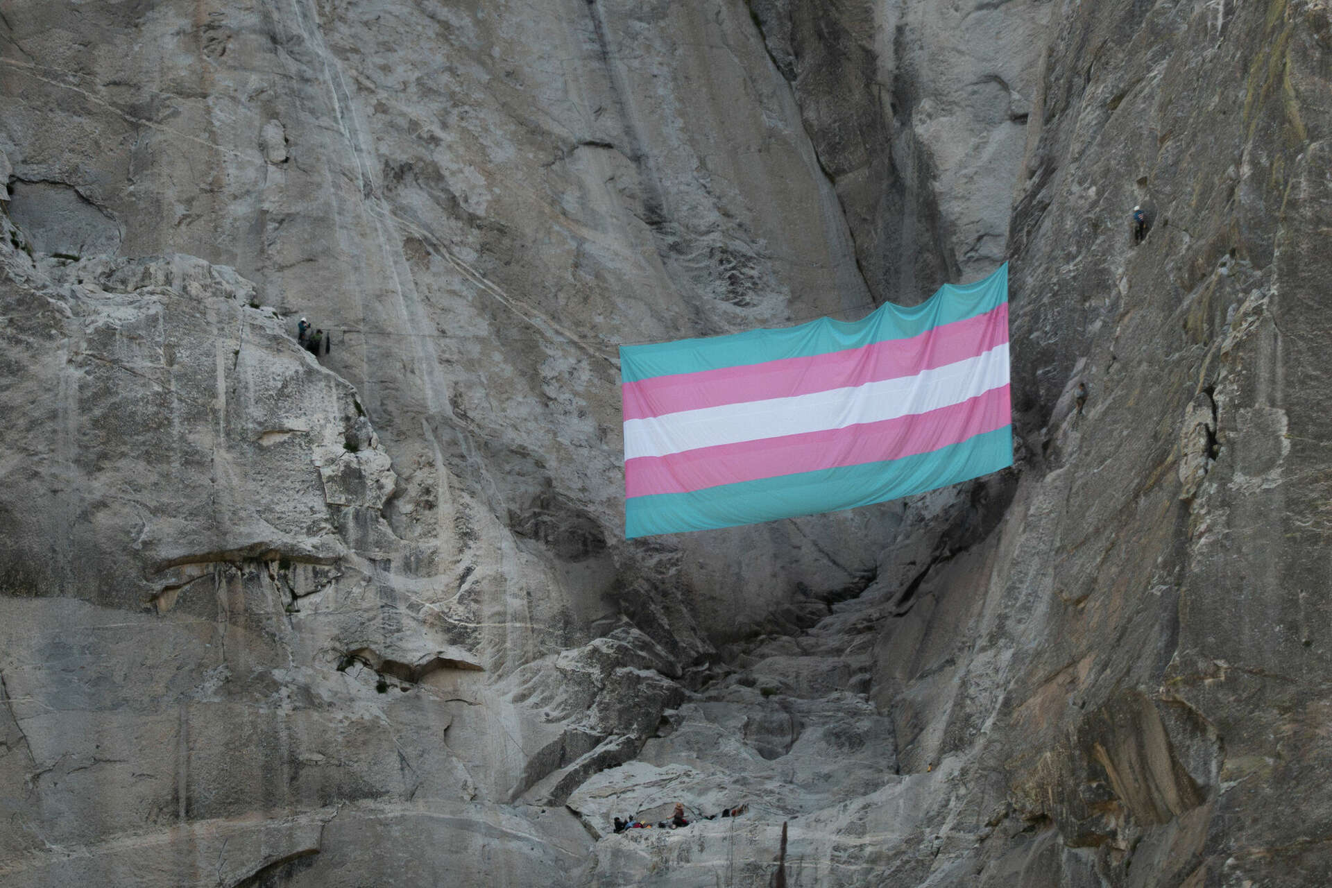 Activist climbers hang biggest flag yet from El Capitan in Yosemite