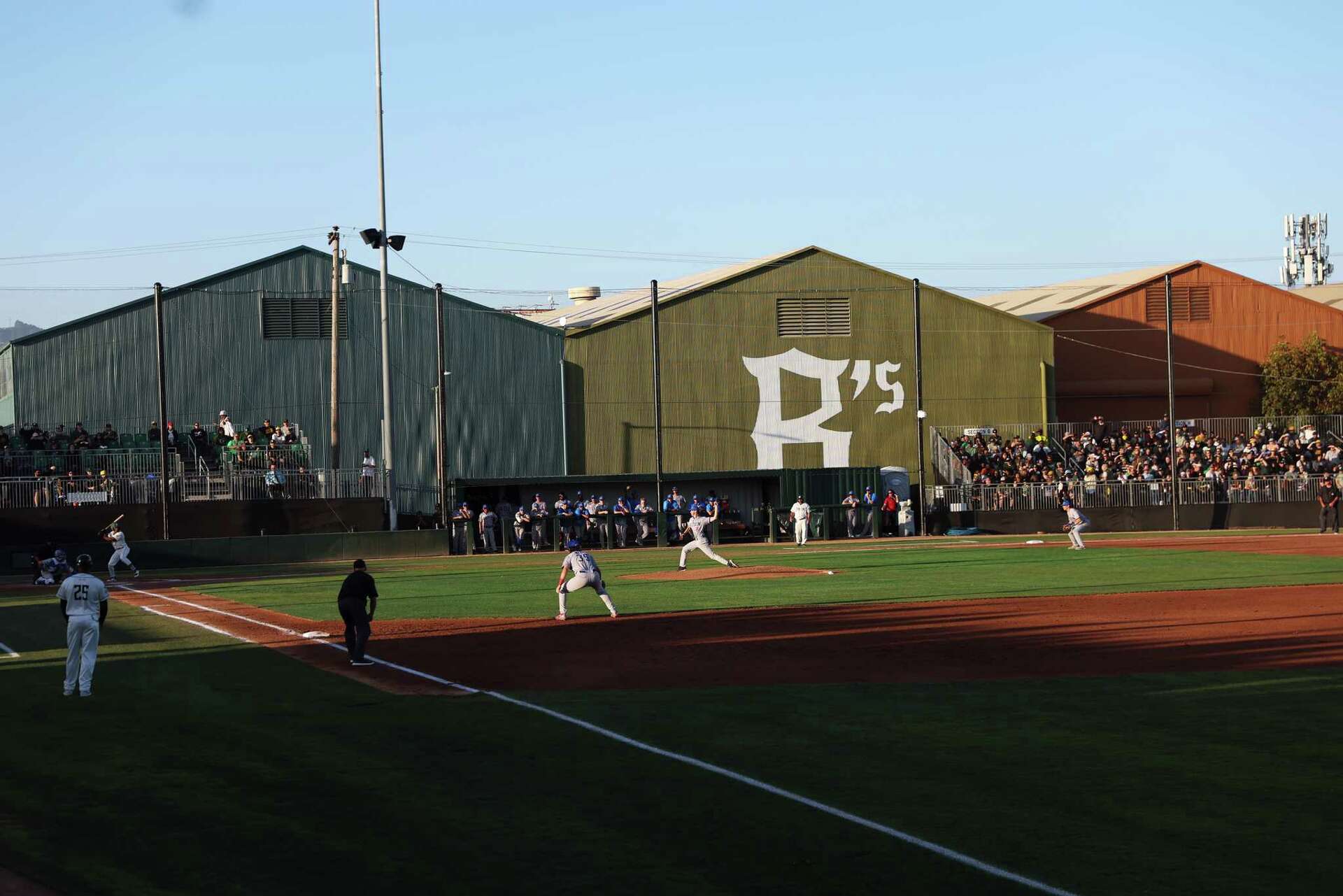 Sellout crowd for Ballers, Oakland’s baseball team, in season opener