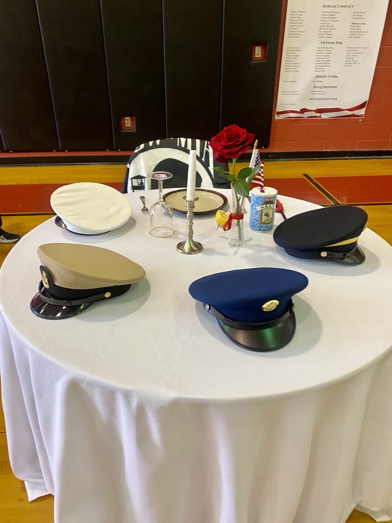 Memorial Middle School honors six WWII heroes with LISD tribute