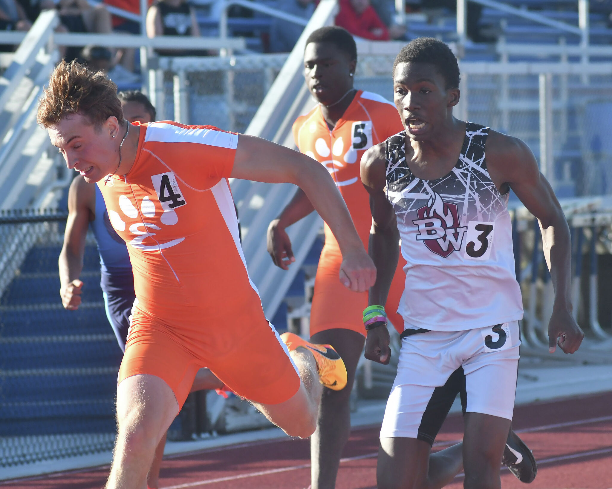 Edwardsville High School track and field qualifies record 16 athletes