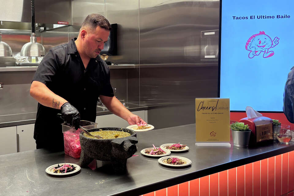 Following recent departures, SF food hall gains new taqueria