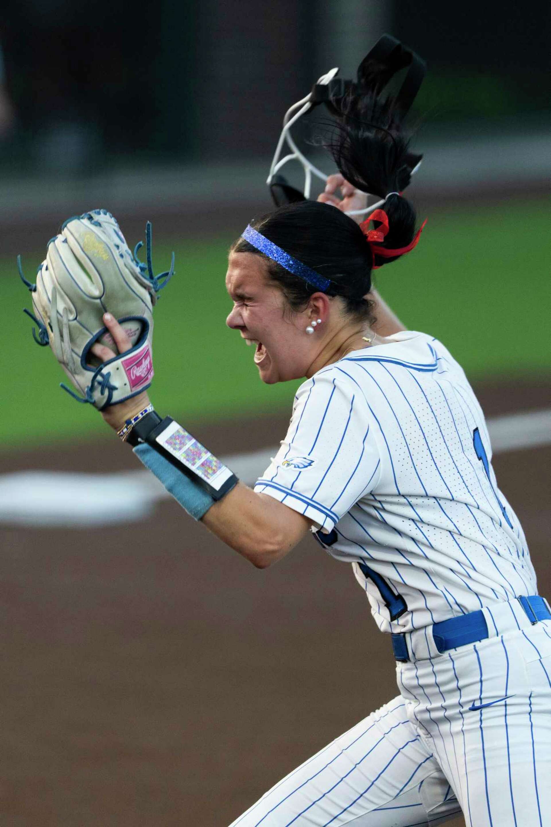 Barbers Hill reaches UIL state softball title game