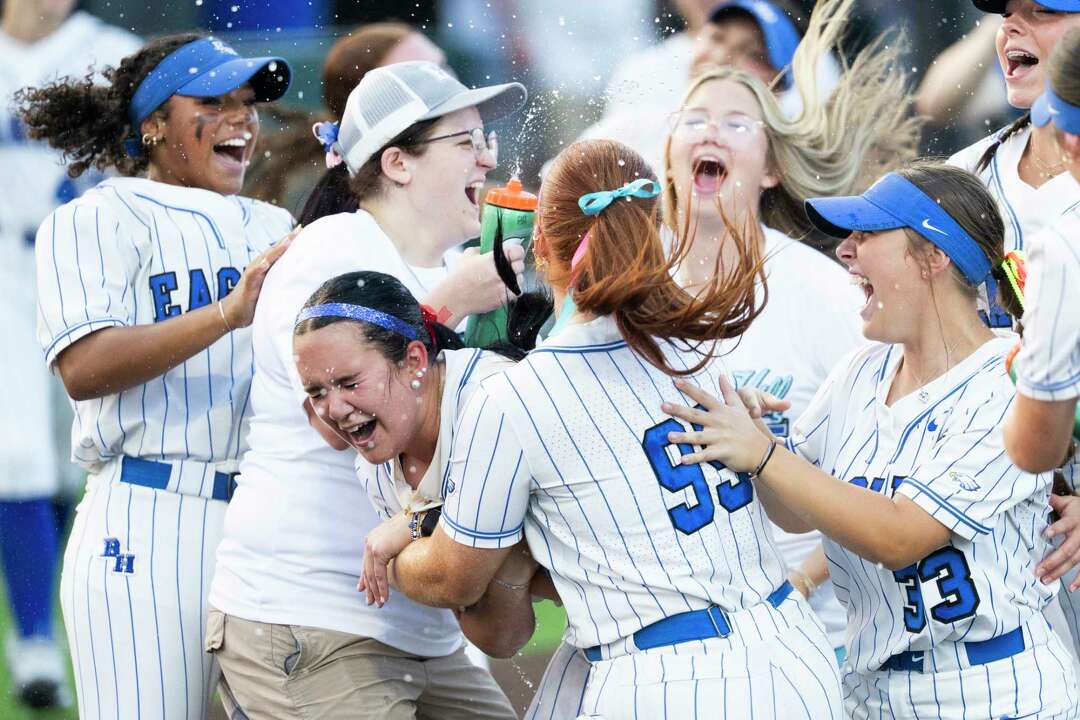 Barbers Hill reaches UIL state softball title game
