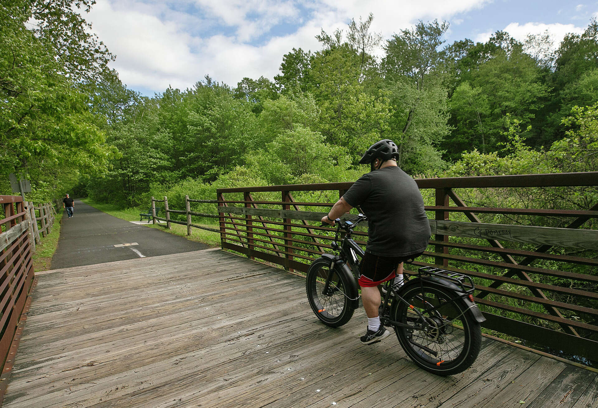 6 cyclists killed in CT this year as e-bike interest grows: Officials