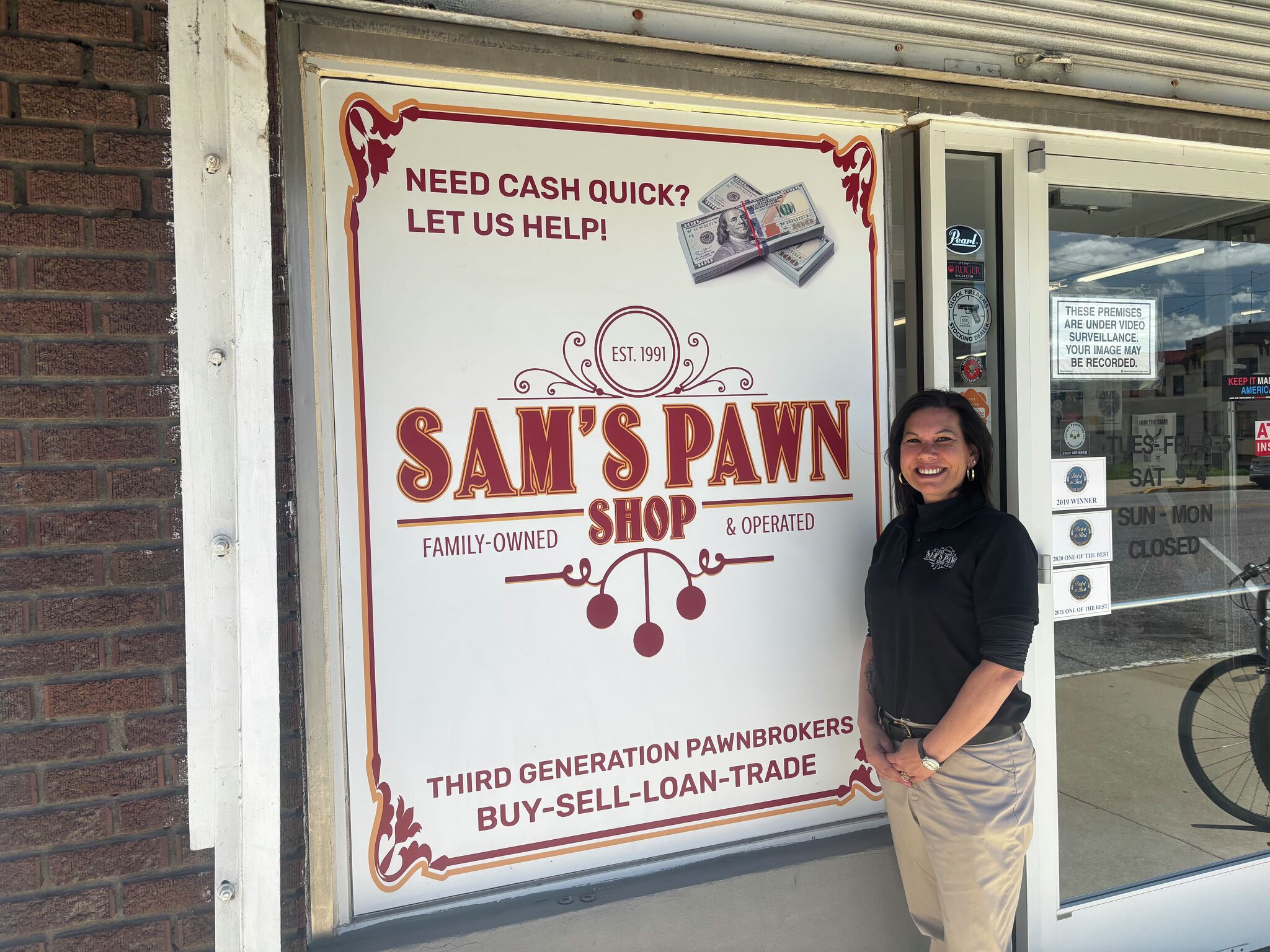 Sam’s Pawn Shop in Alton continues family legacy with Stacy Dixon