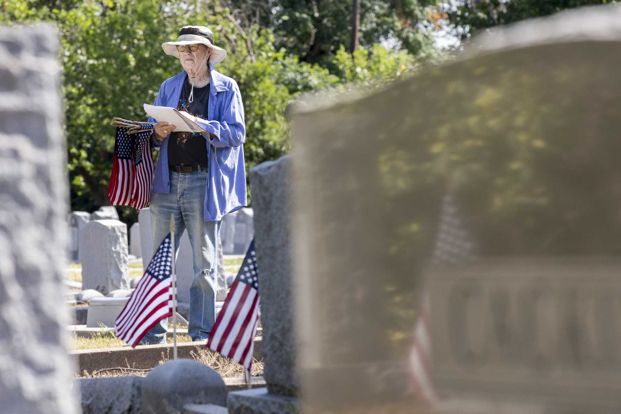 Jewish Veterans Honored as Flags Placed on San Antonio Graves