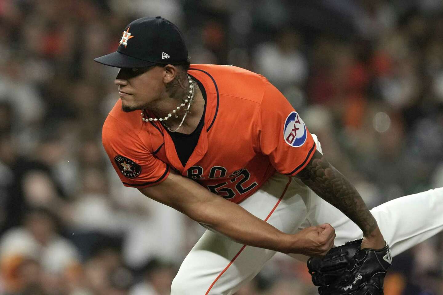 Julio Rodríguez beats Bryan Abreu as Mariners rally to top Astros