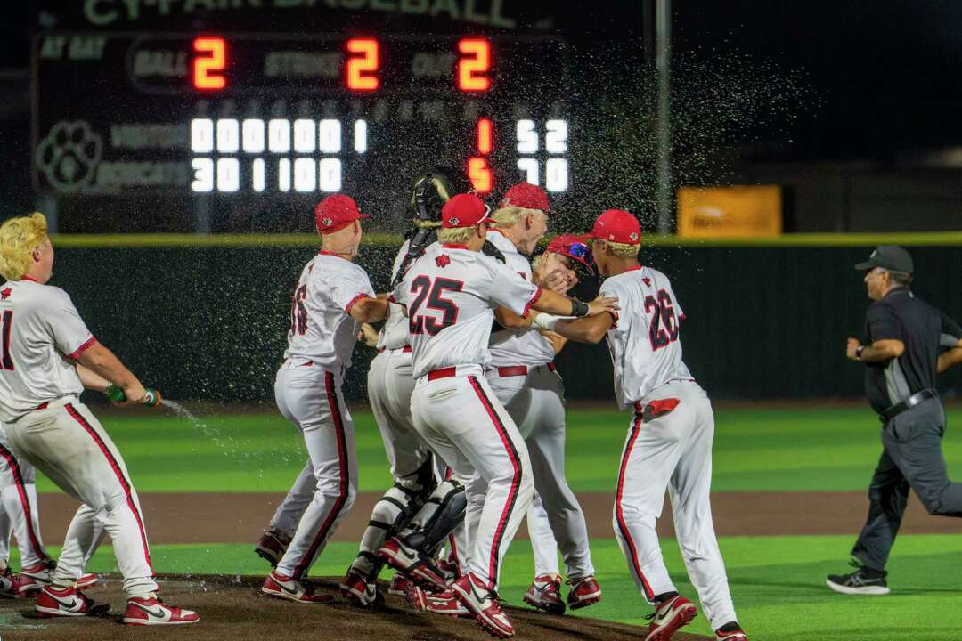 Tomball gets closer to another state baseball title
