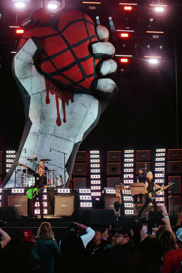Green Day calls out Trump at BottleRock, brings out Flavor Flav