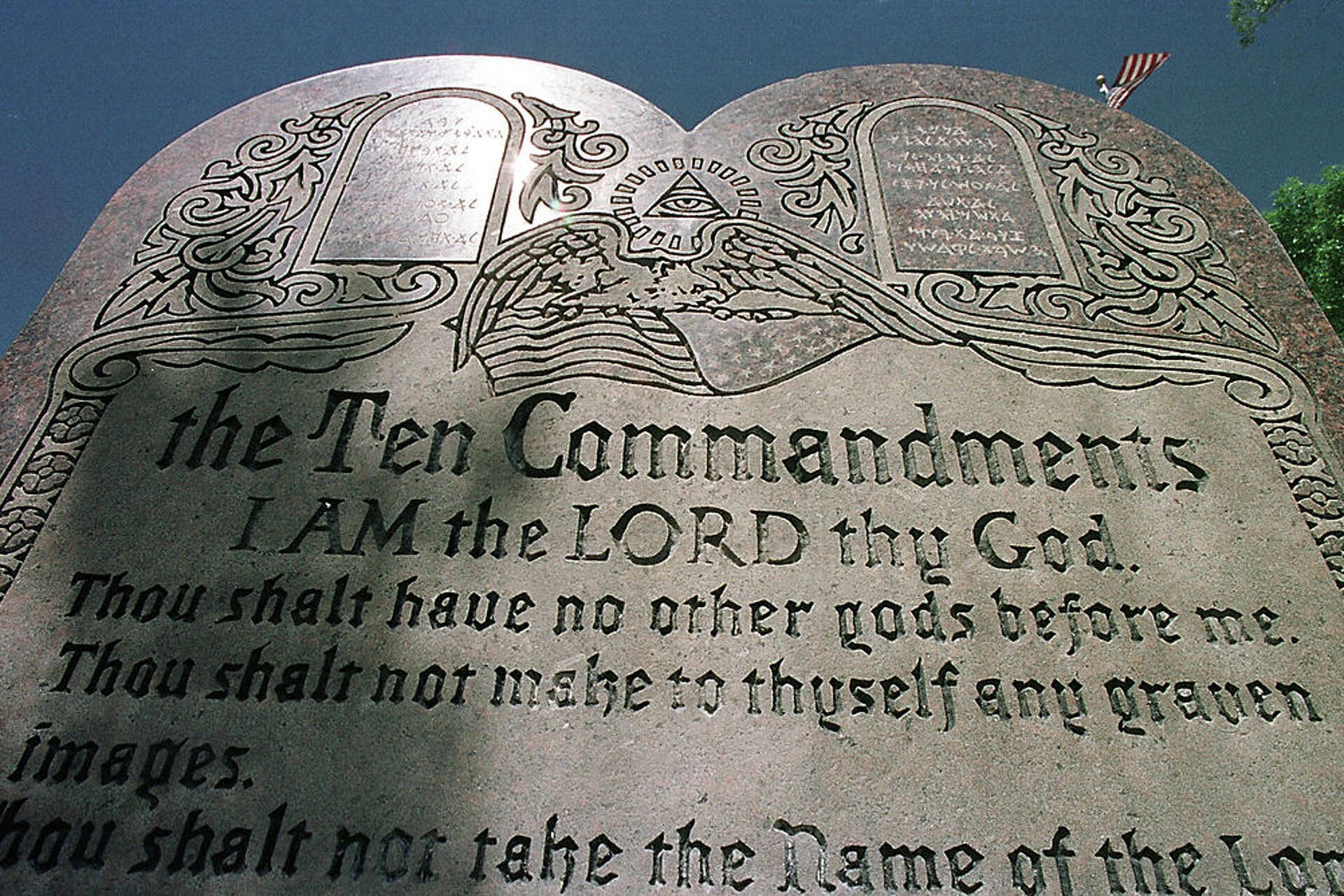 Texas bill to require public schools to display Ten Commandments
