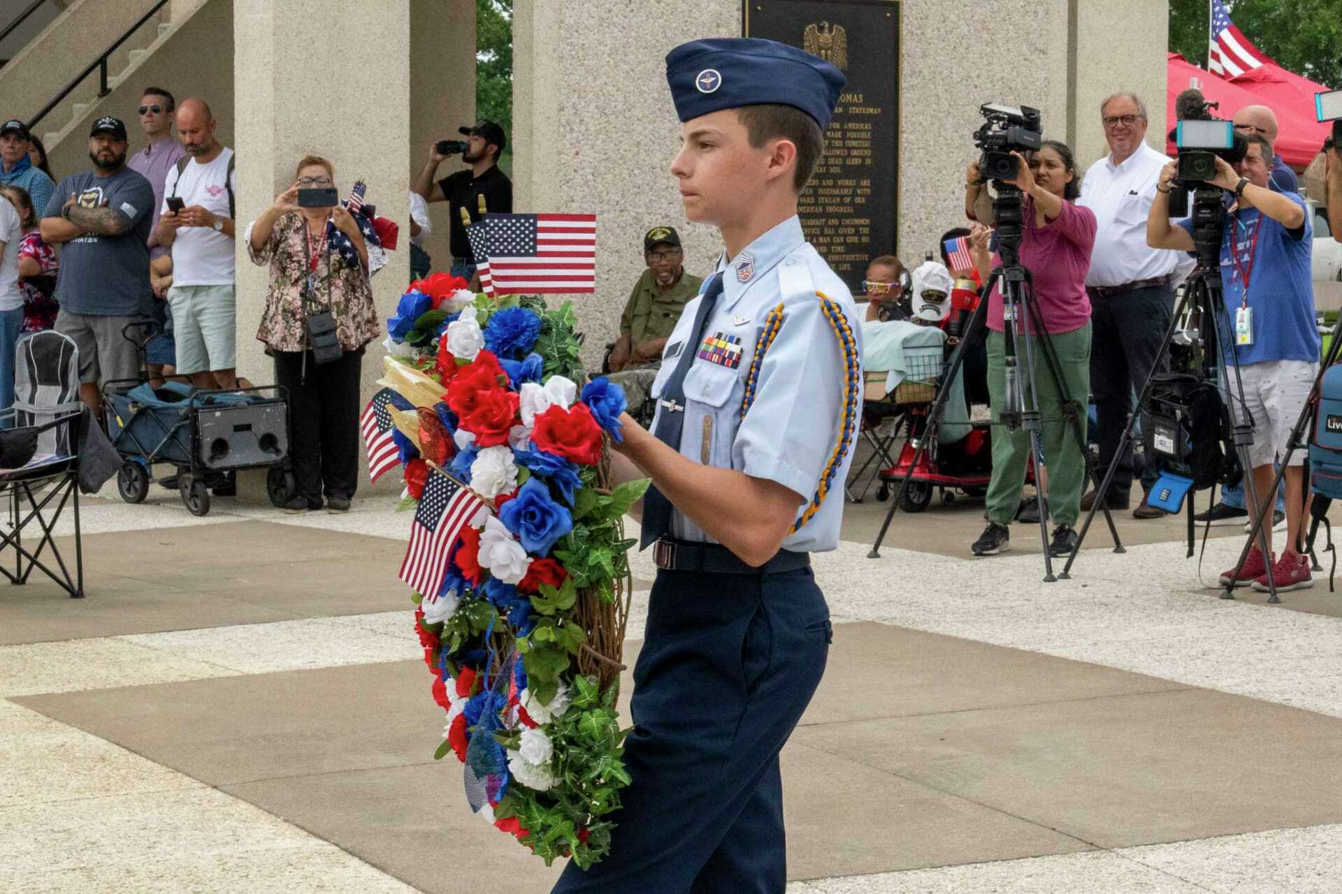 Memorial Day at Houston National Cemetery honors the fallen