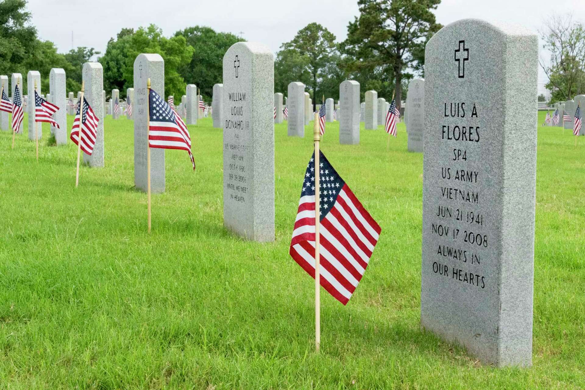 Memorial Day at Houston National Cemetery honors the fallen