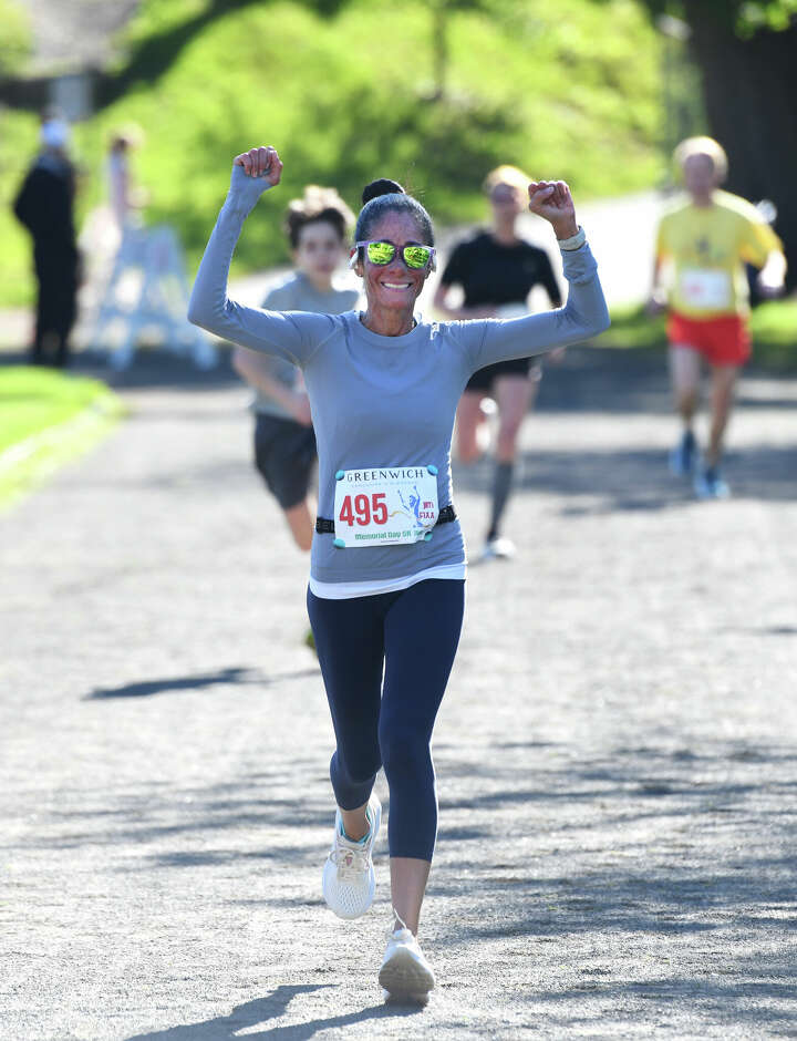 Photos: Greenwich's Jim Fixx Memorial Day Race snakes through town