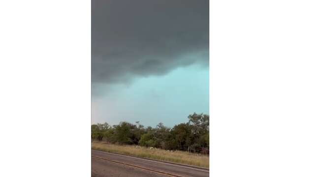 Lemon-sized hail strikes Fredericksburg amid tornado watch
