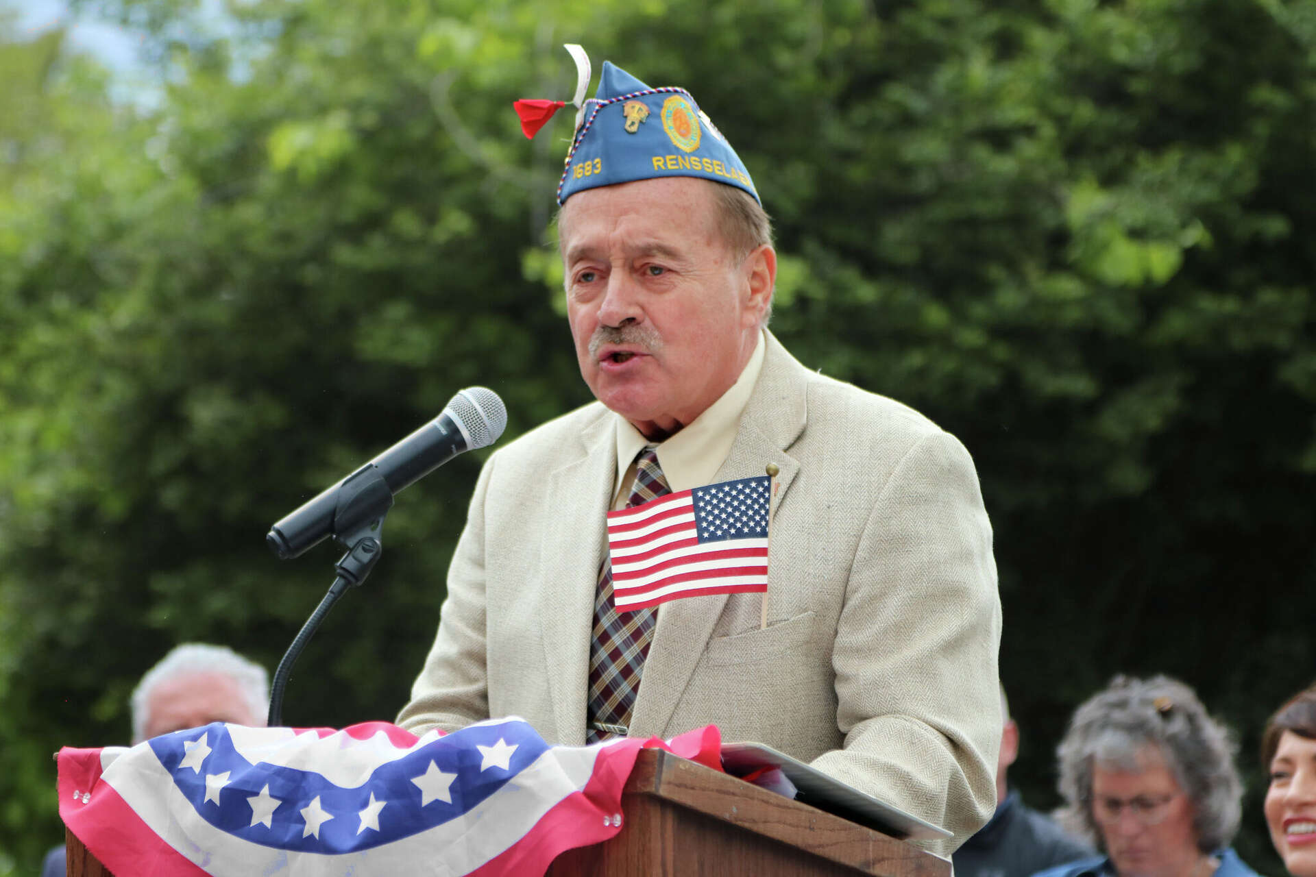 John DeFrancesco defeats Rensselaer Mayor Mike Stammel
