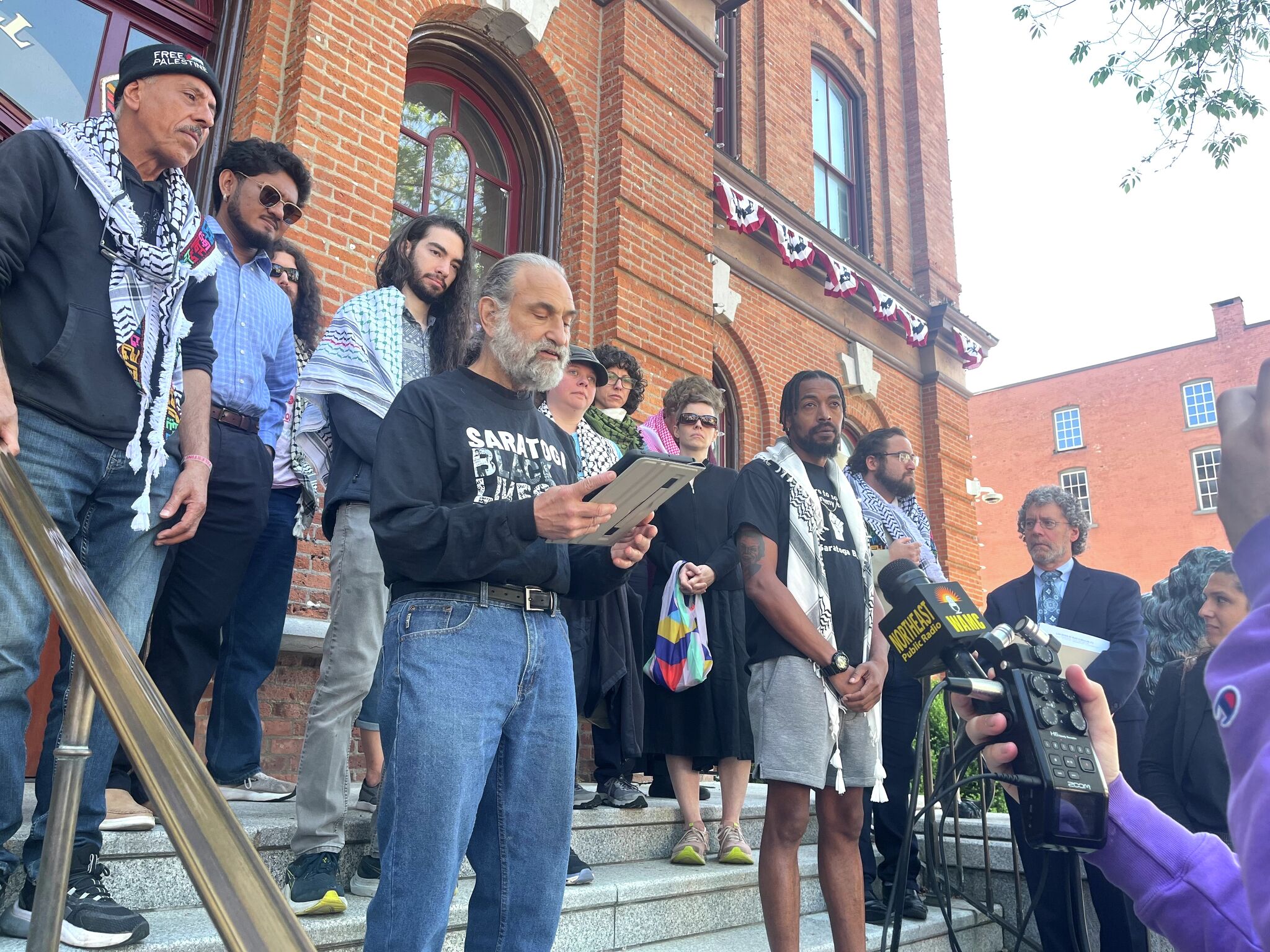 Saratoga Court dismisses protest ticket against activist Joe Seeman
