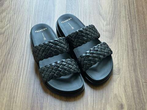 Best slides for men and women, tested for real summer wear