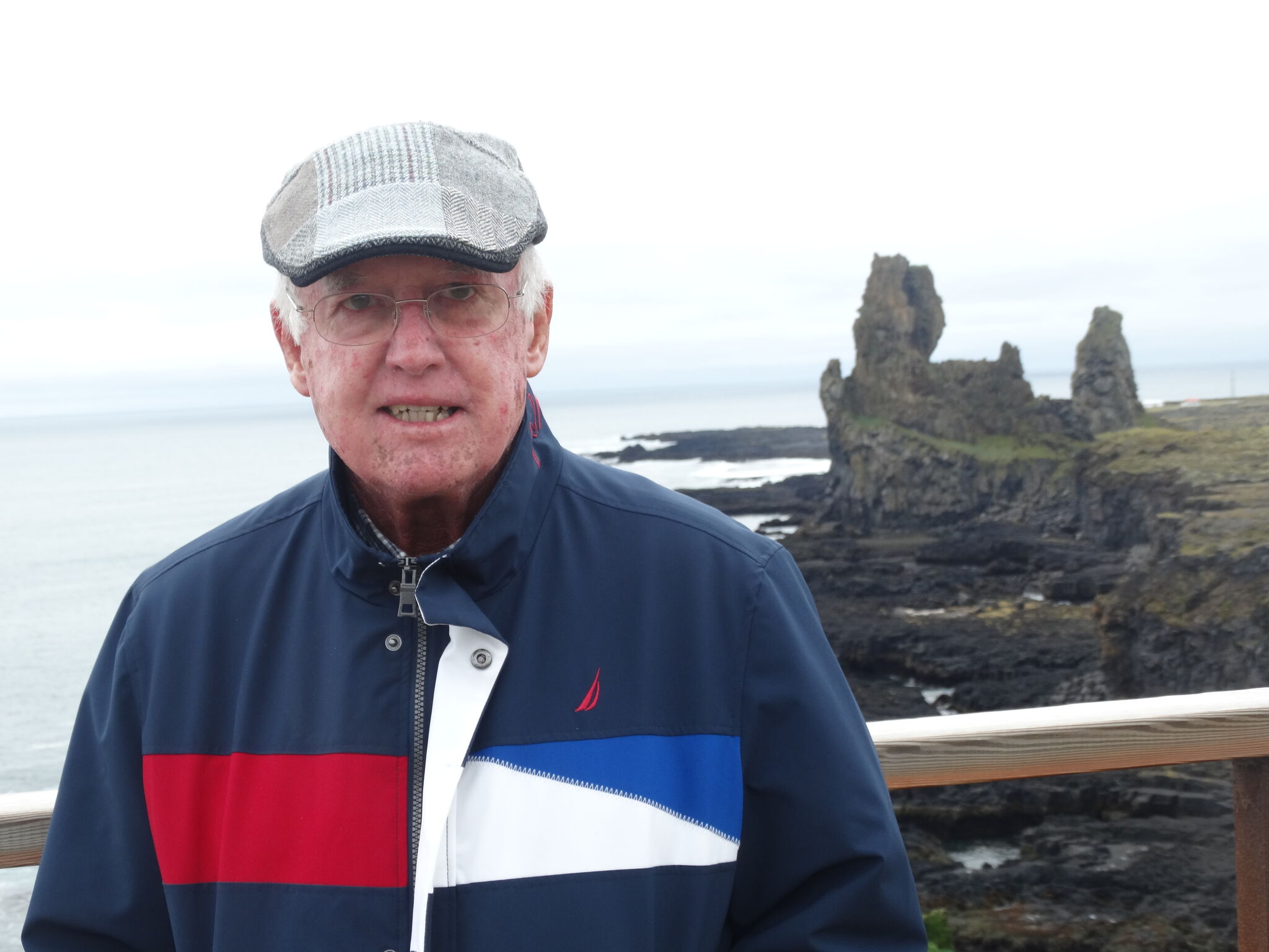 Longtime Connecticut boys and girls swimming coach John O'Connor dies