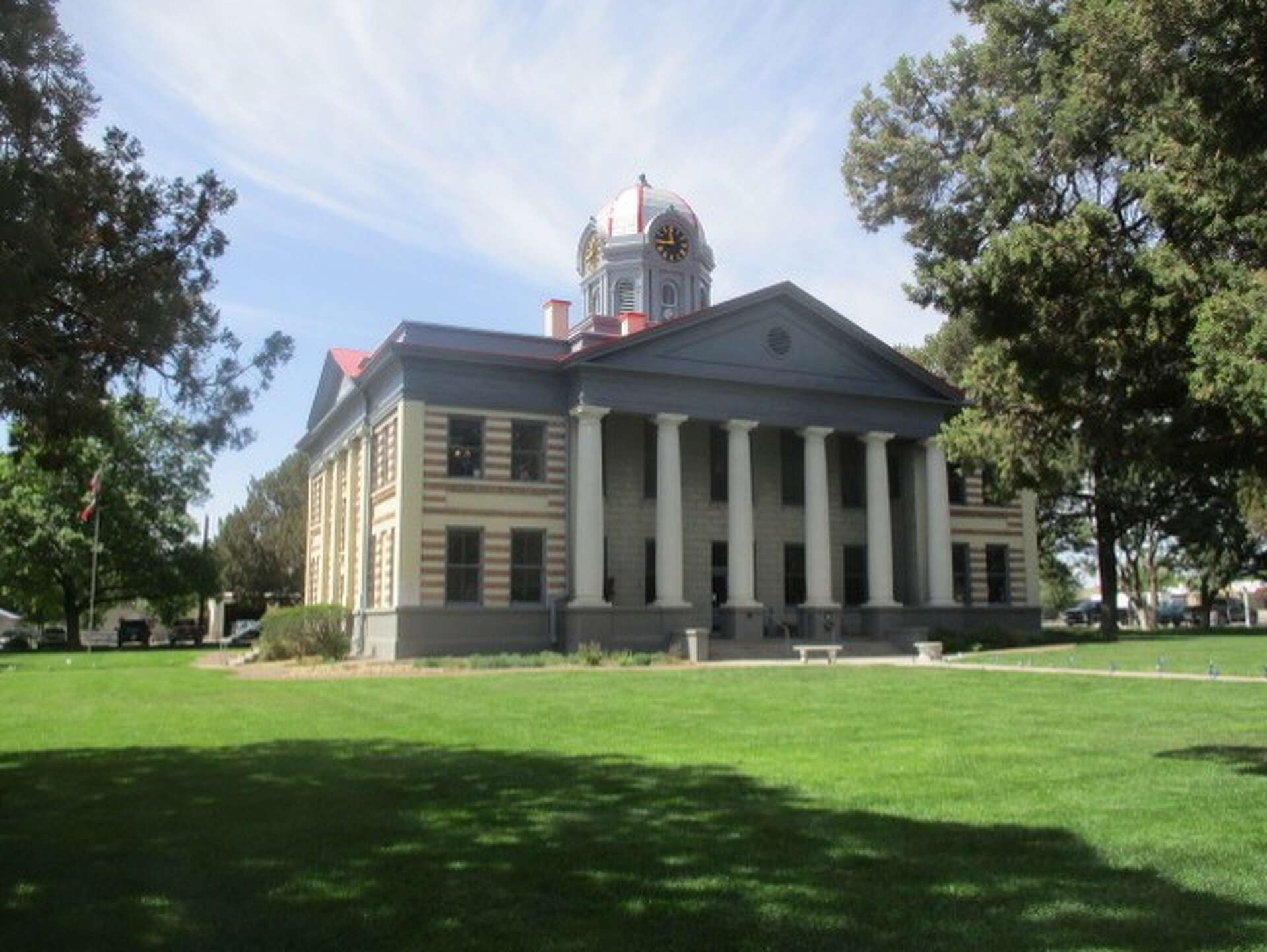 How do you see all 254 Texas county courthouses? We talked to the man.