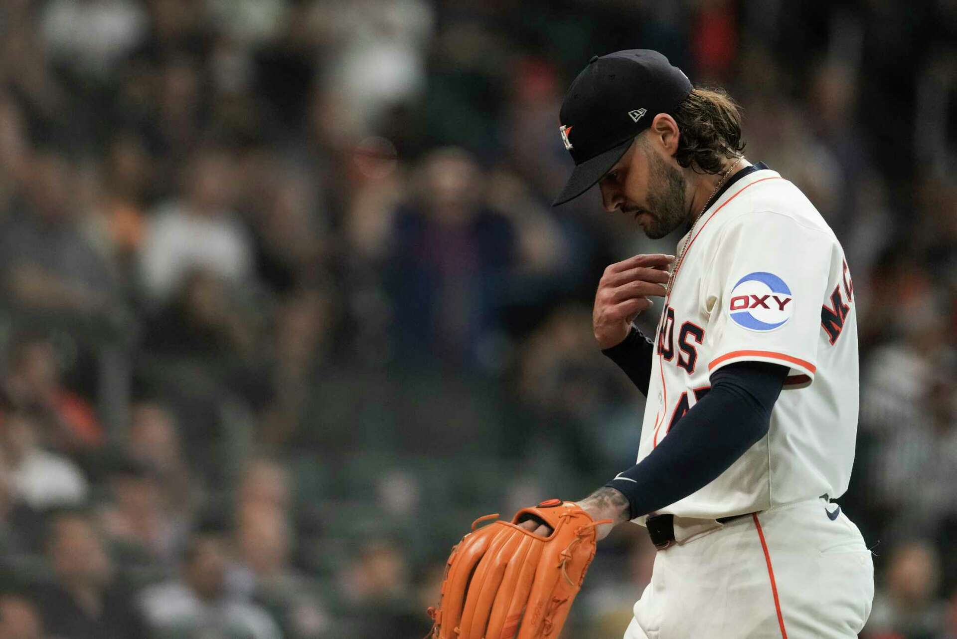 Victor Caratini delivers game's decisive hit as Astros sweep Athletics